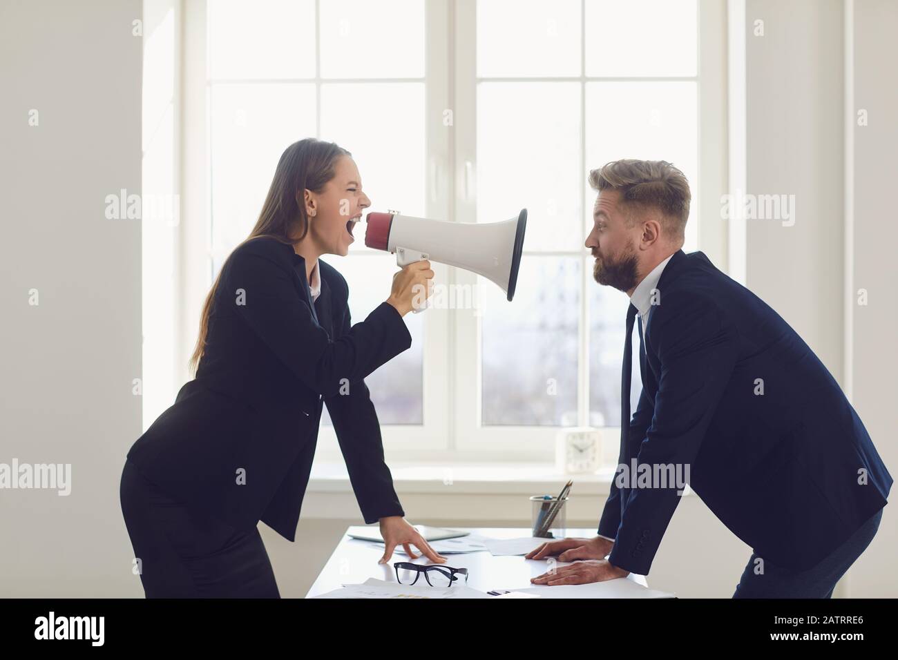 Office worker screaming hi-res stock photography and images - Alamy