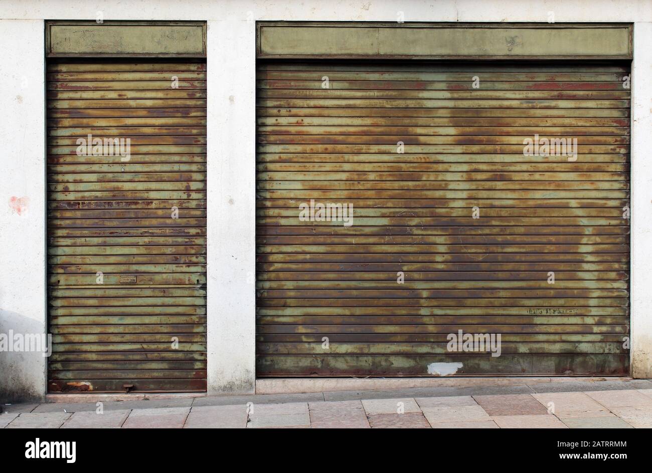 Rolling shutters hi-res stock photography and images - Alamy