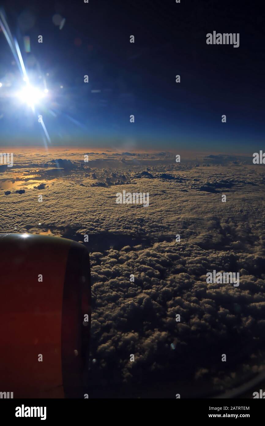 Window seat, a flight in the sunset Stock Photo - Alamy