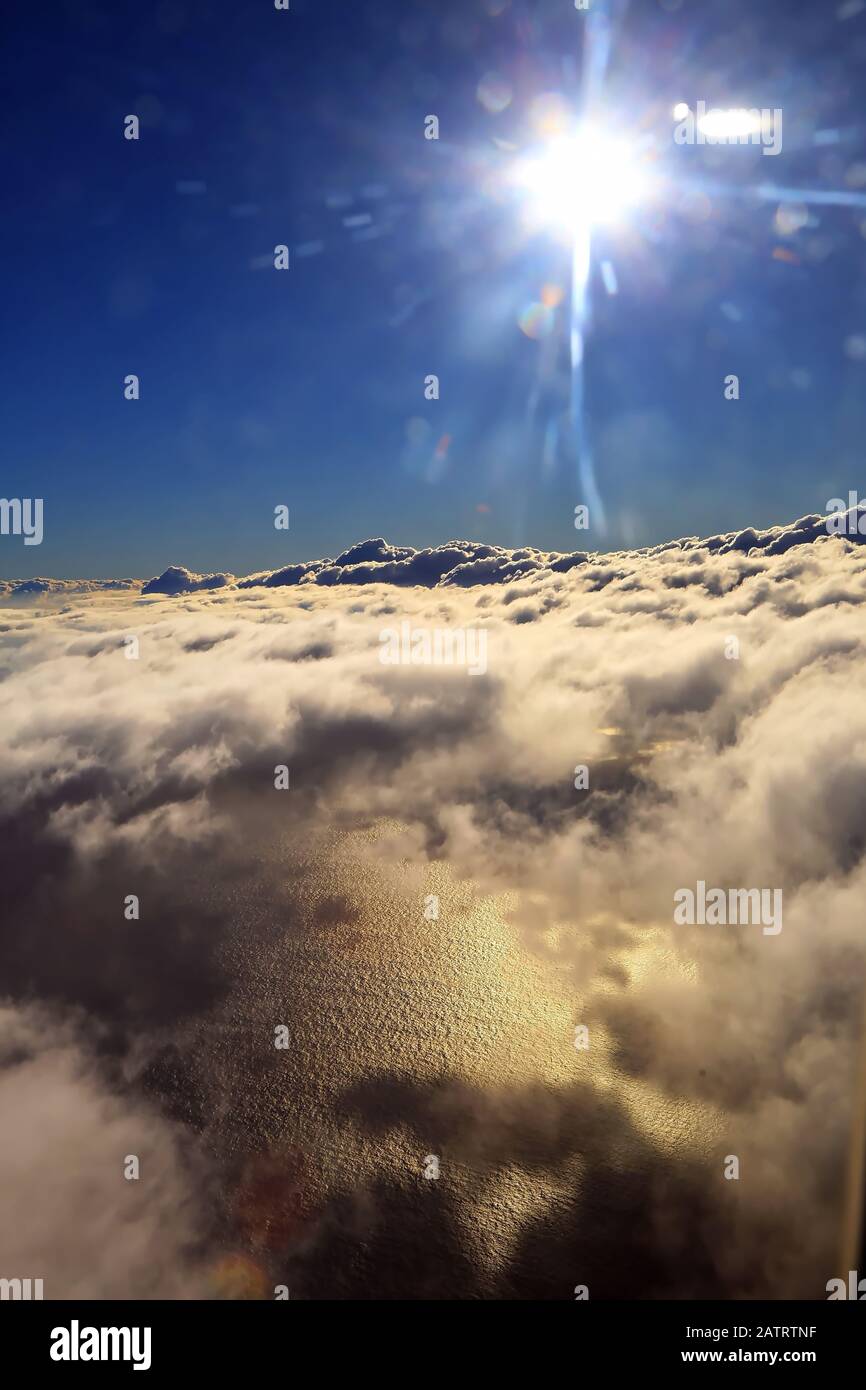 Window seat, a flight in the sunset Stock Photo - Alamy