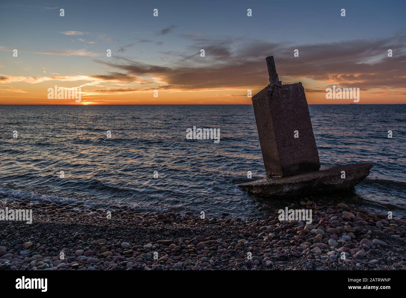 Pylons In Sunshine High Resolution Stock Photography and Images - Alamy