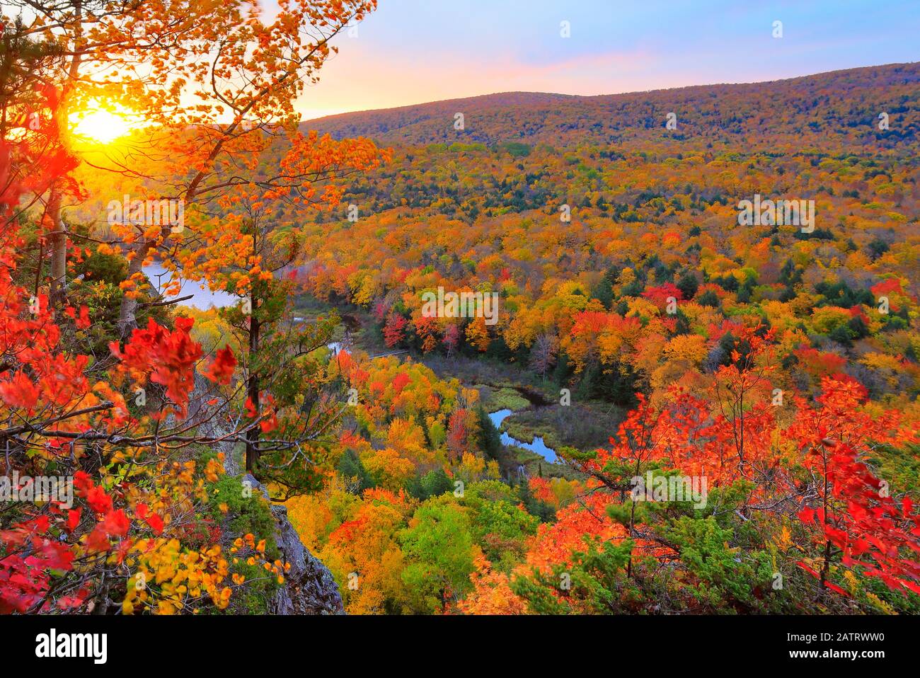 Escarpment Trail, Lake of the Clouds, Porcupine Mountains Wilderness ...