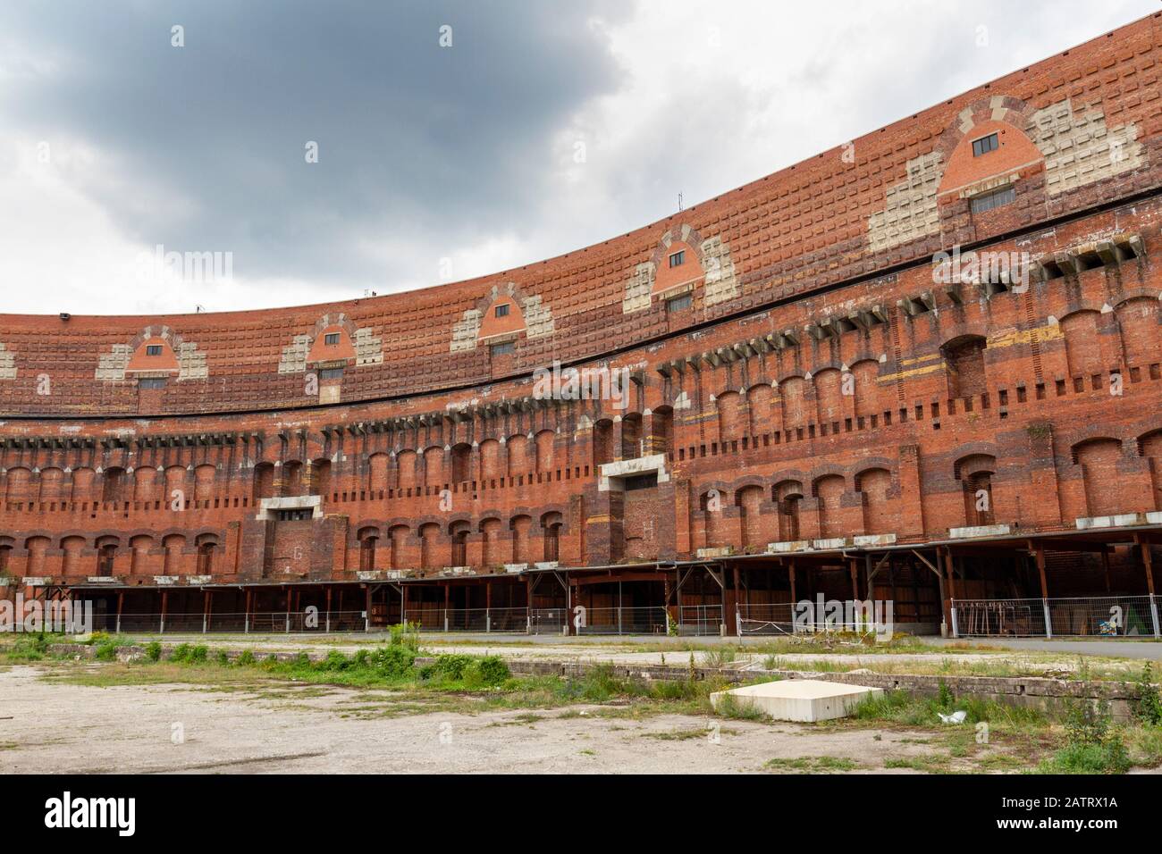 Massive hall hi-res stock photography and images - Alamy