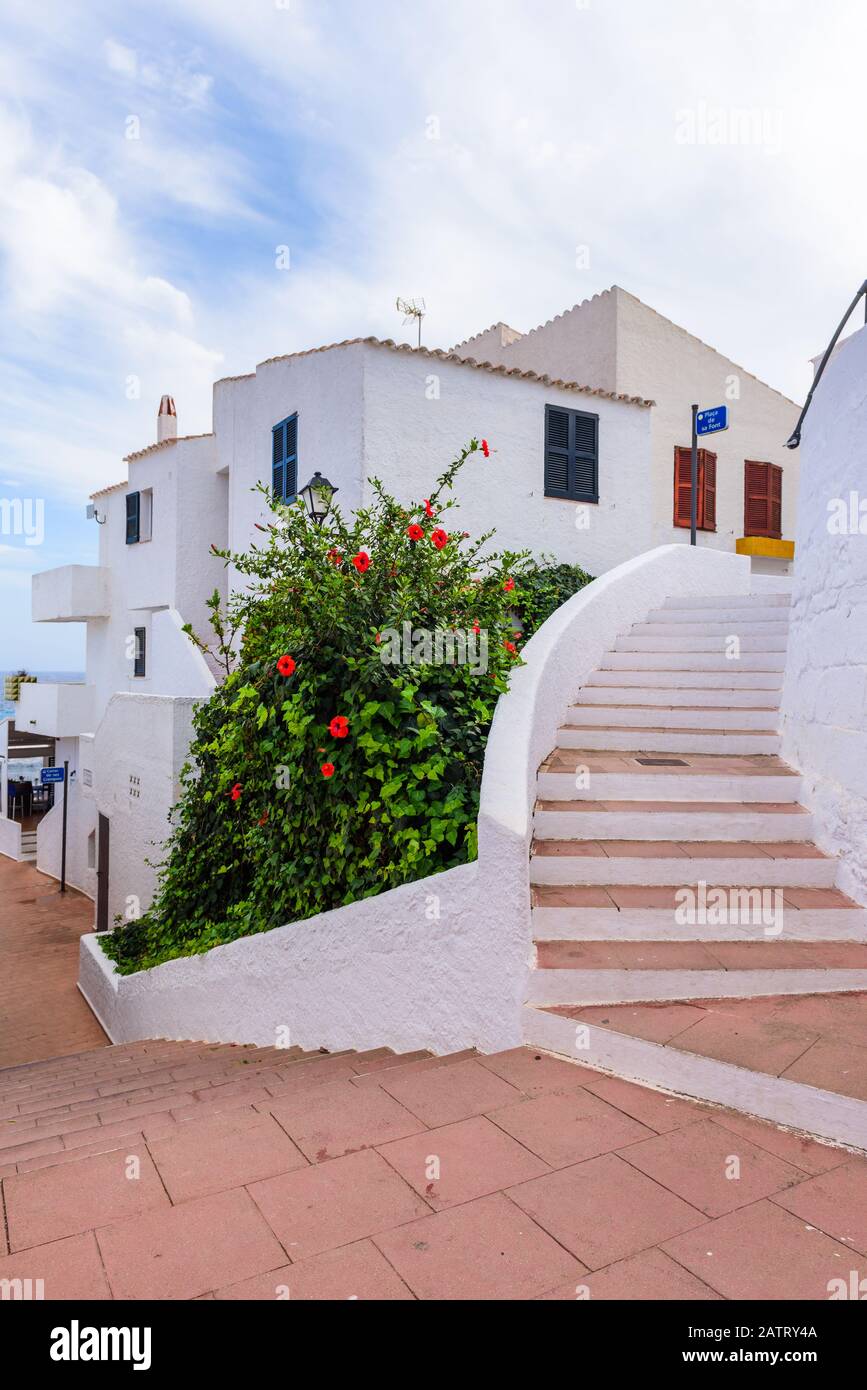Traditional spanish houses hi-res stock photography and images - Alamy