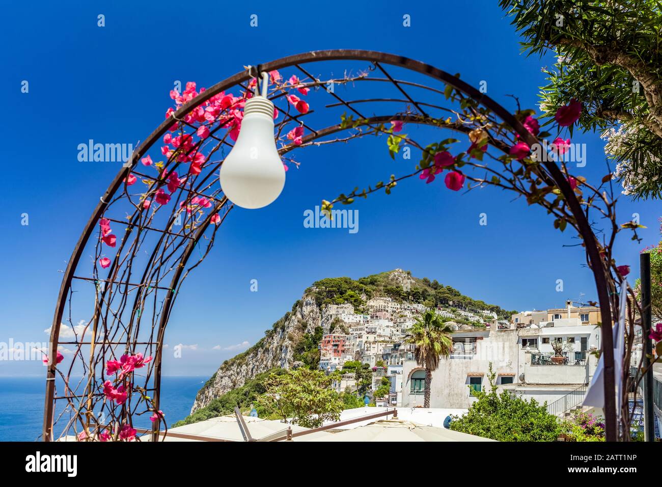 Capri arch hi-res stock photography and images - Alamy