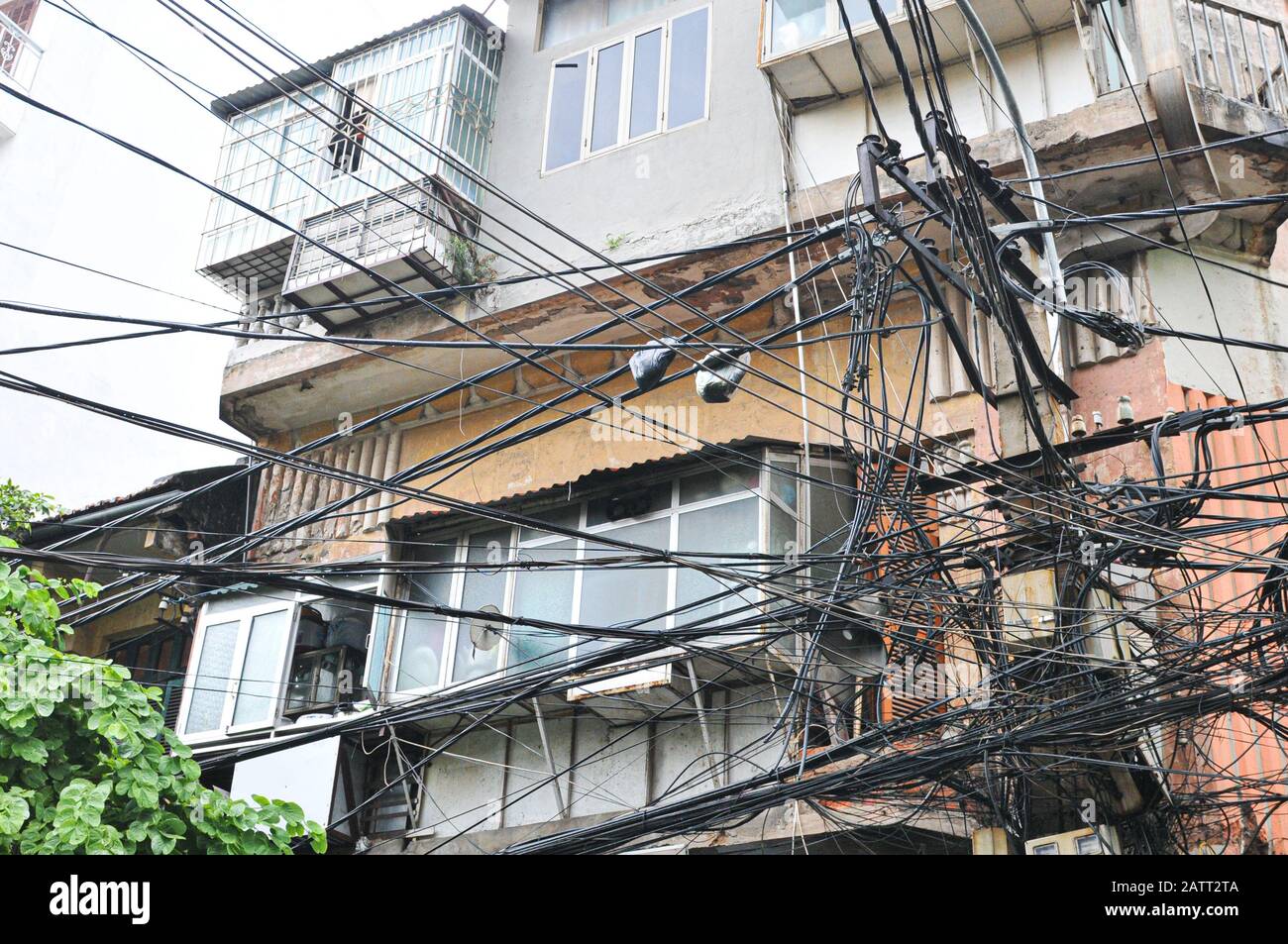 Electricity poles and cables hi-res stock photography and images - Alamy