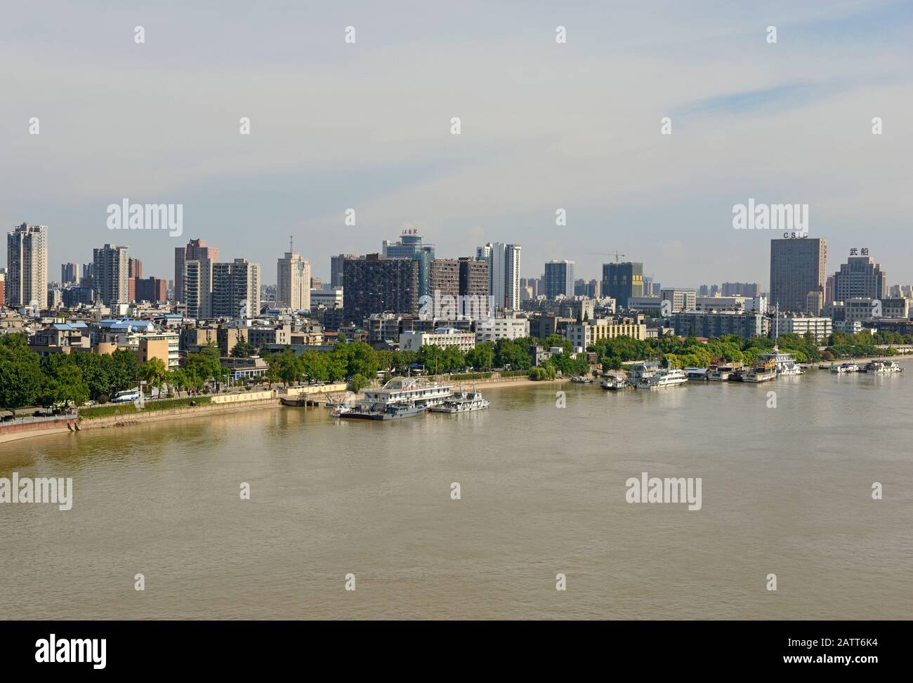 China wuhan yangtze hi-res stock photography and images - Alamy
