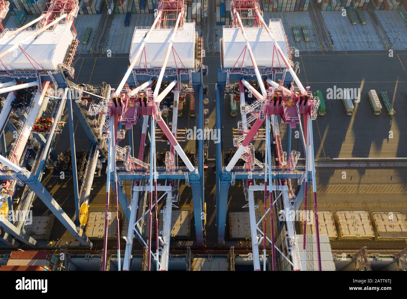 Port of Long Beach and Los Angeles Container Yard Stock Photo - Alamy