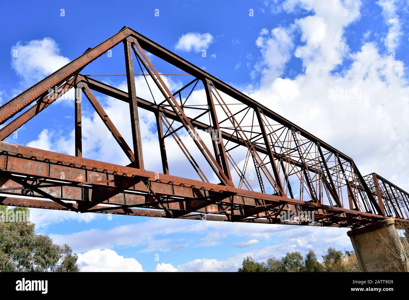 Old metal rail bridge Stock Photo - Alamy