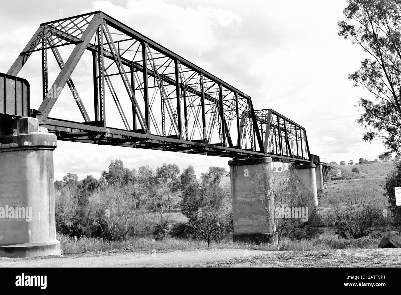 Old metal rail bridge Stock Photo - Alamy