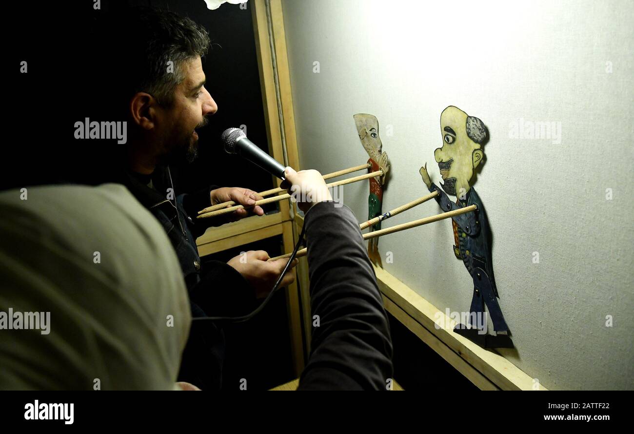 Syrian performer hi-res stock photography and images - Alamy