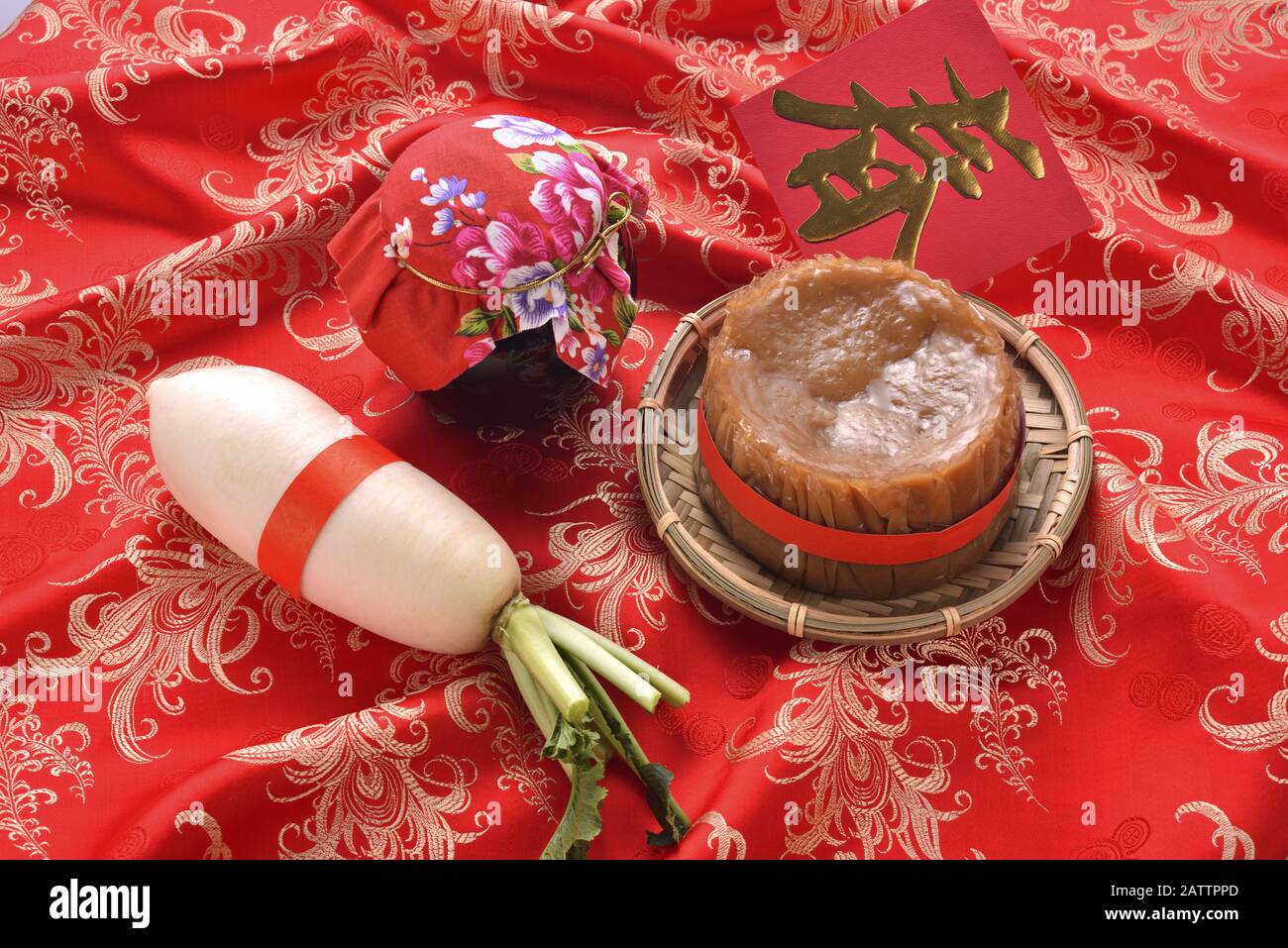 Chinese steamed sponge cake hi-res stock photography and images - Alamy