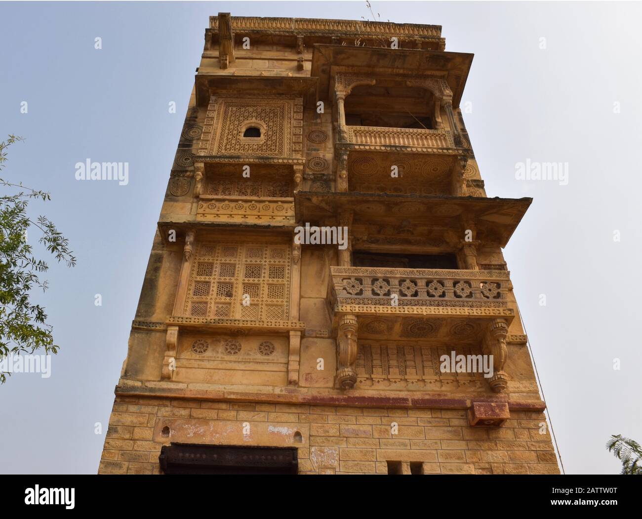 Mud house interior hi-res stock photography and images - Alamy