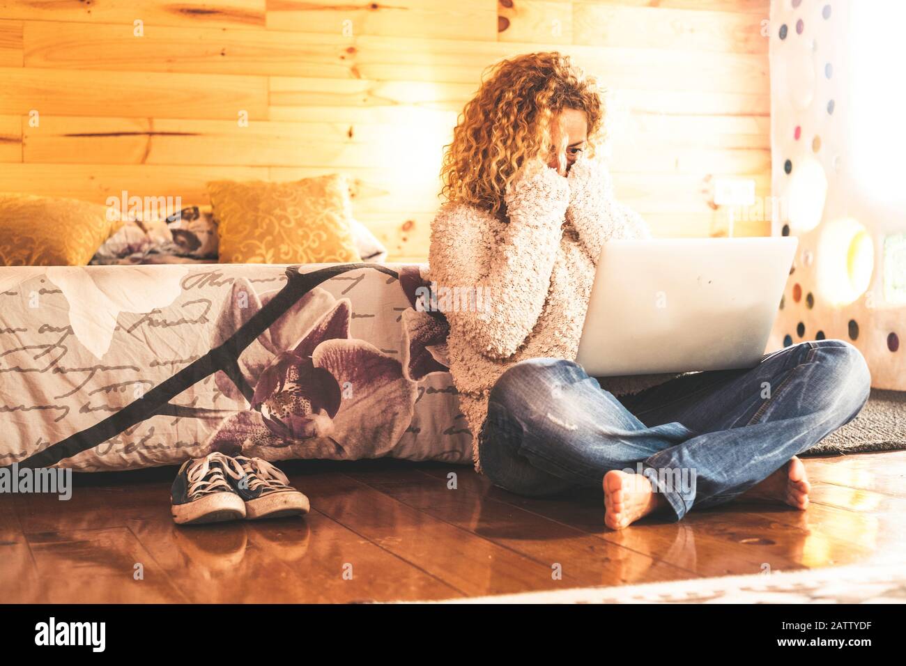 Female scared looking down hi-res stock photography and images - Alamy