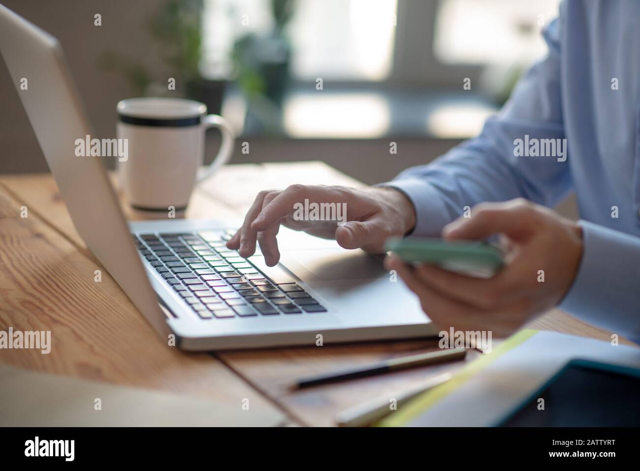 Hands one above the other hi-res stock photography and images - Alamy