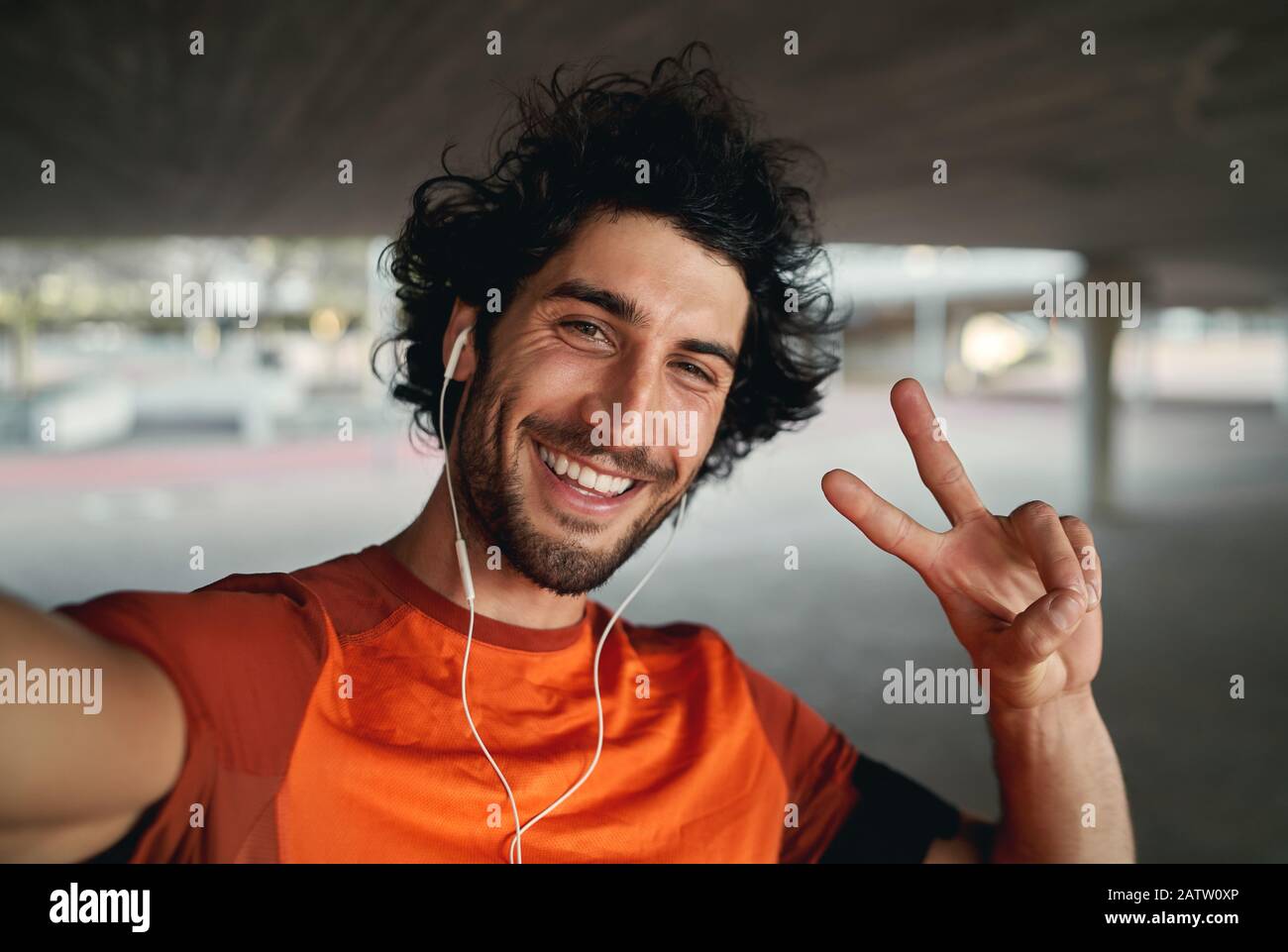 Peace sign hand hi-res stock photography and images - Alamy