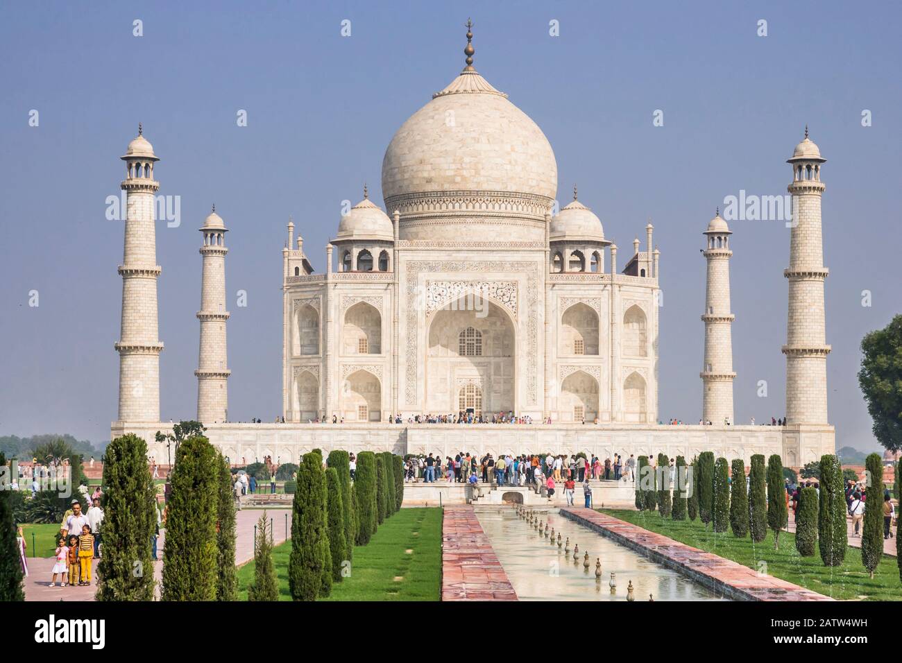 Taj Mahal, white marble mausoleum, built by Shah Jahan, Indian Mughal ...