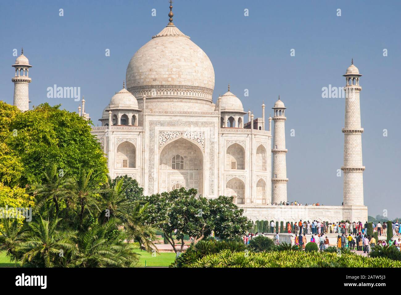Taj Mahal, white marble mausoleum, built by Shah Jahan, Indian Mughal ...