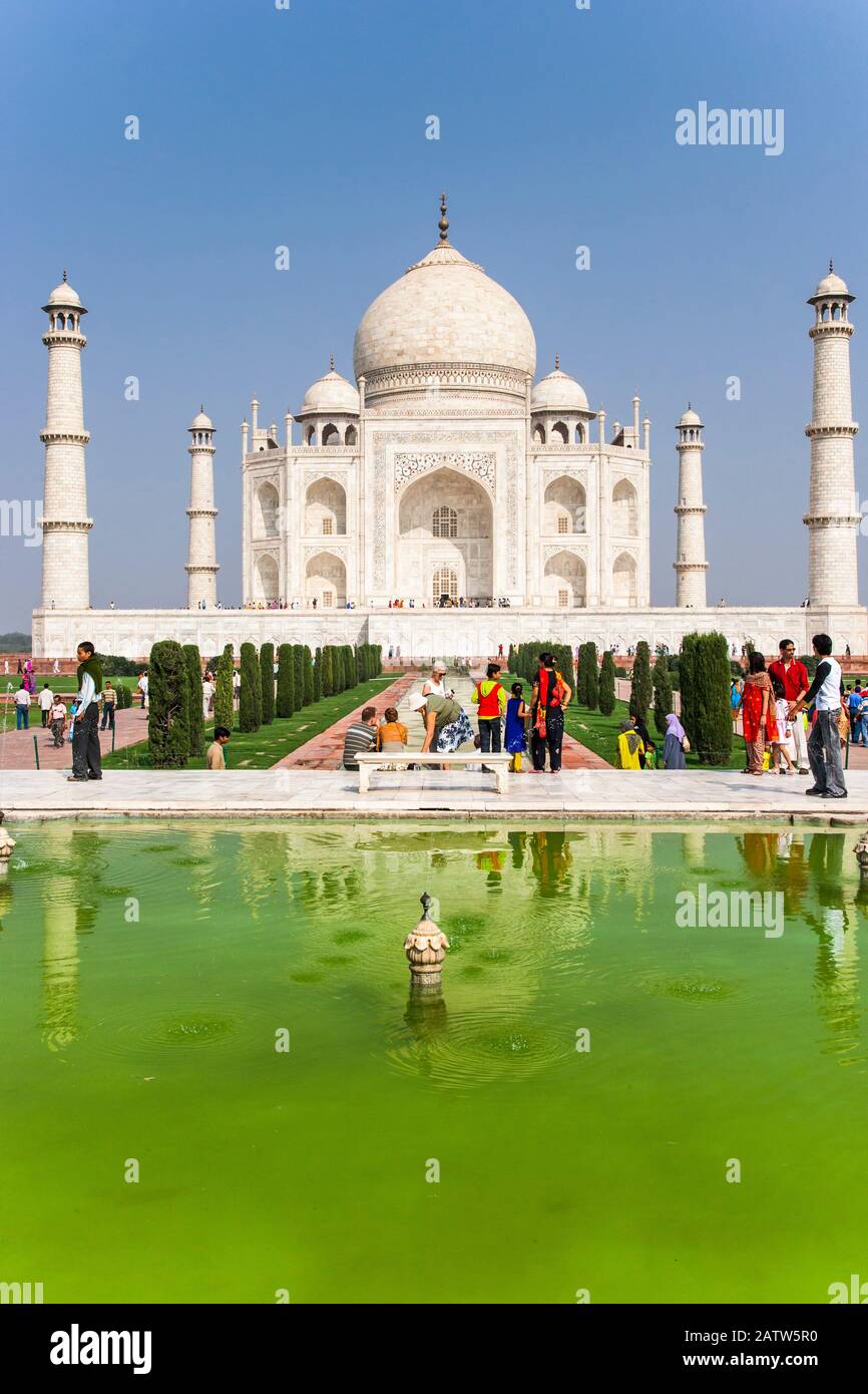 Taj Mahal, white marble mausoleum, built by Shah Jahan, Indian Mughal ...