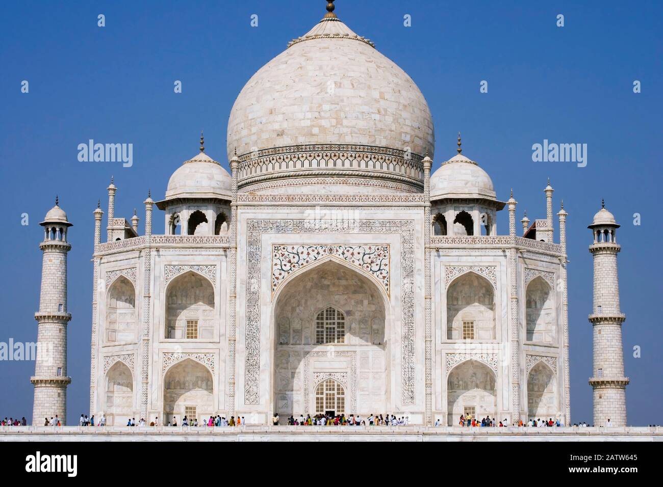 Taj Mahal, white marble mausoleum, built by Shah Jahan, Indian Mughal ...