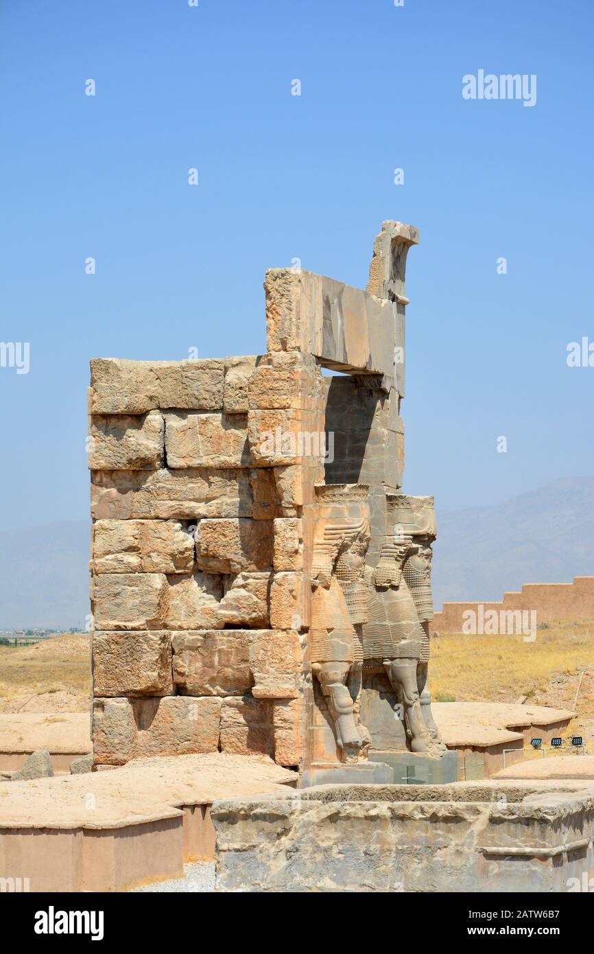 Gate of all nations this is what persia was hi-res stock photography ...