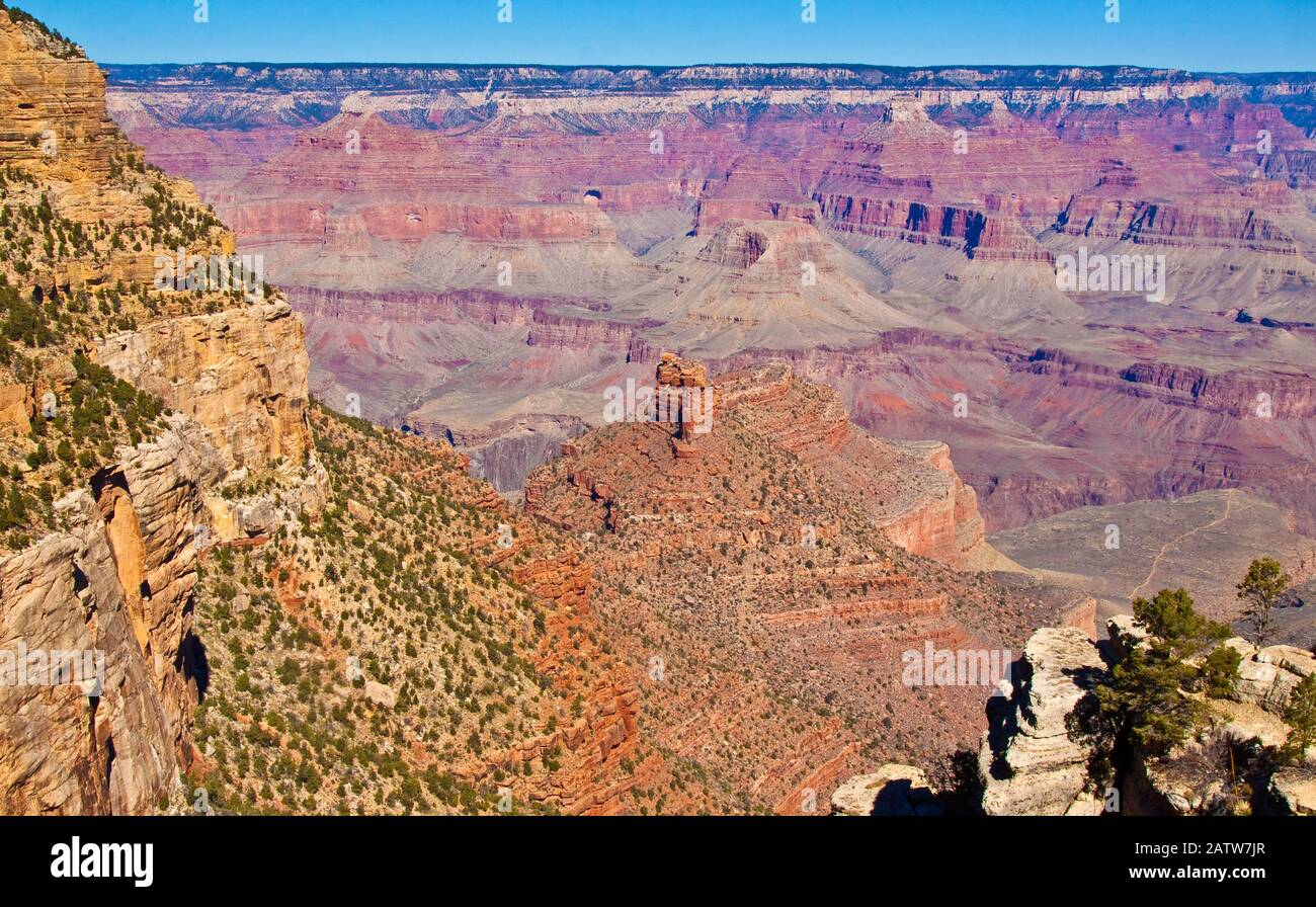 View of the Grand Canyon from the southern rim Stock Photo - Alamy