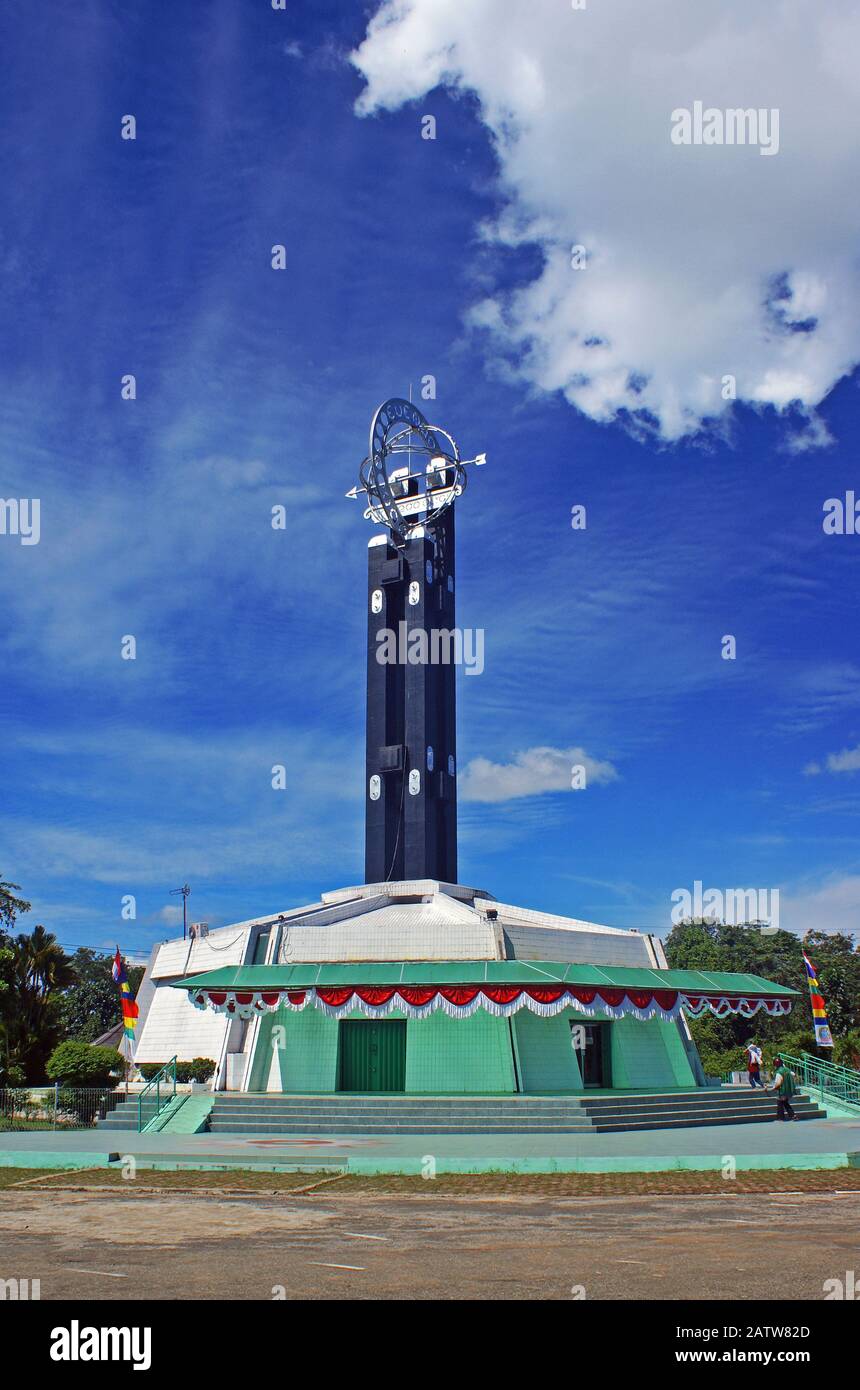 Tugu Katulistiwa Monument, Pontianak, West Kalimantan, Indonesia Stock ...