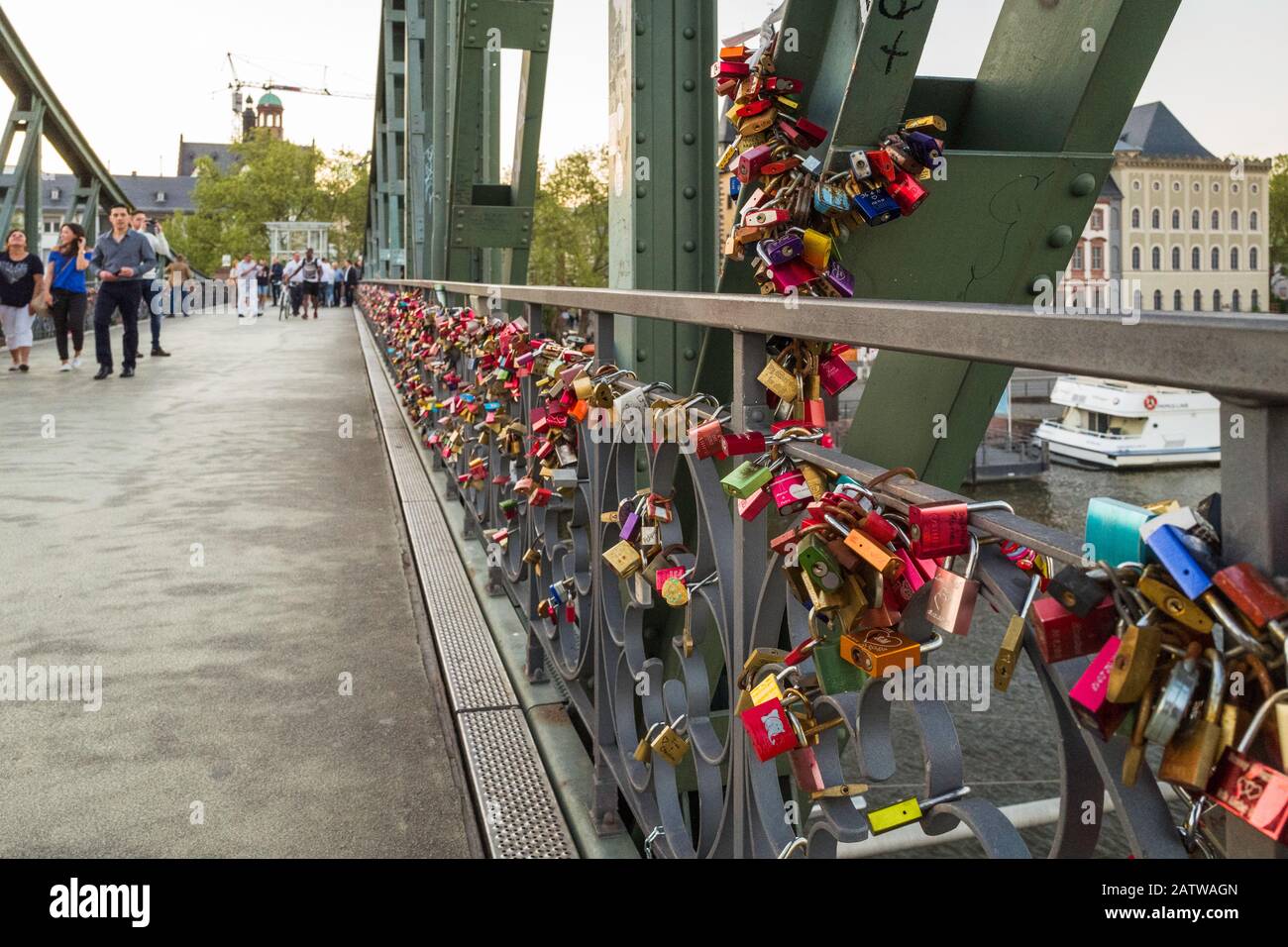 Engraving names in locks hi-res stock photography and images - Alamy