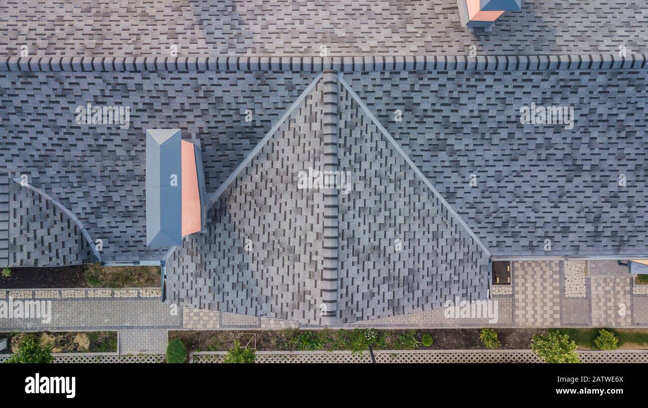 Bituminous tiles hi-res stock photography and images - Alamy