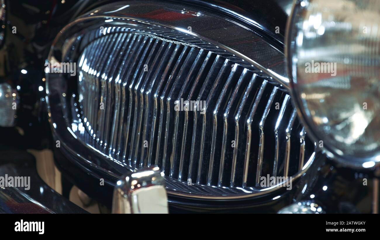 Front radiator grill hi-res stock photography and images - Alamy