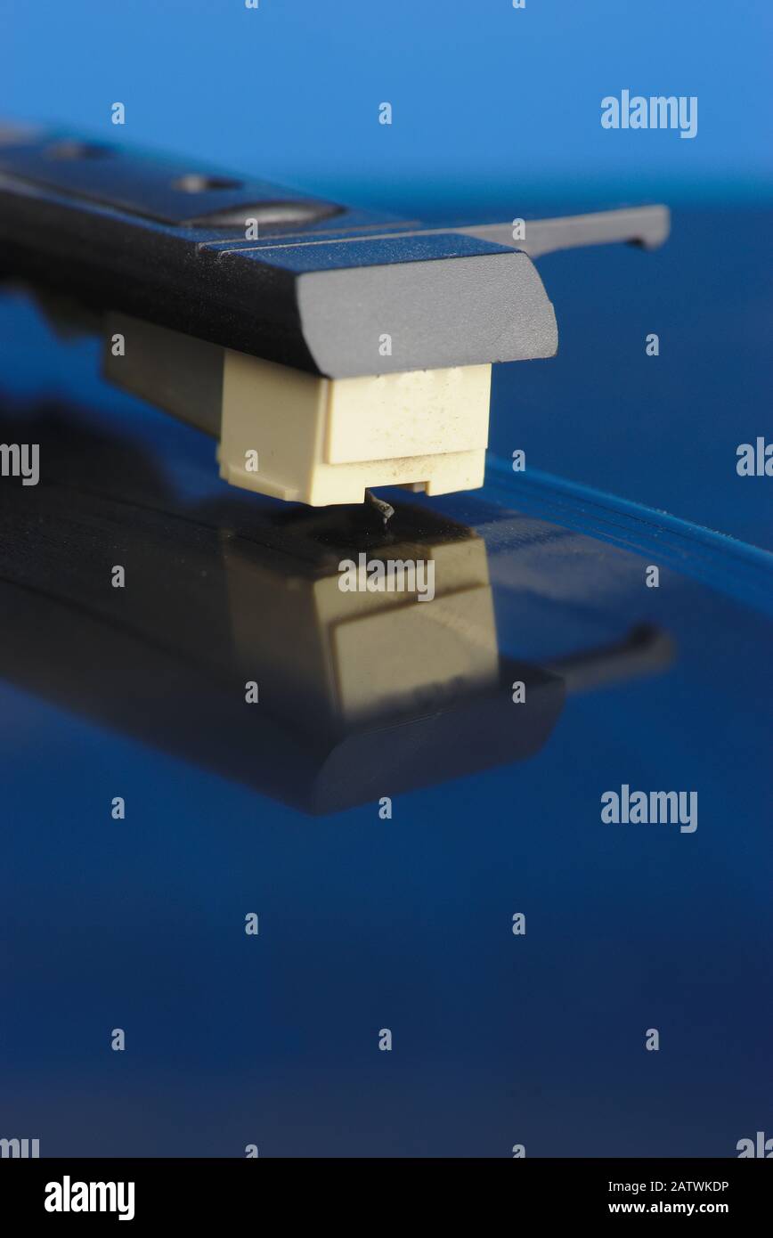 Record head hi-res stock photography and images - Alamy