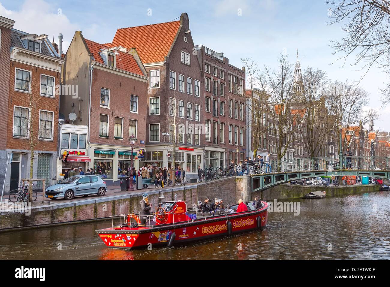 Canals in holland hi-res stock photography and images - Alamy