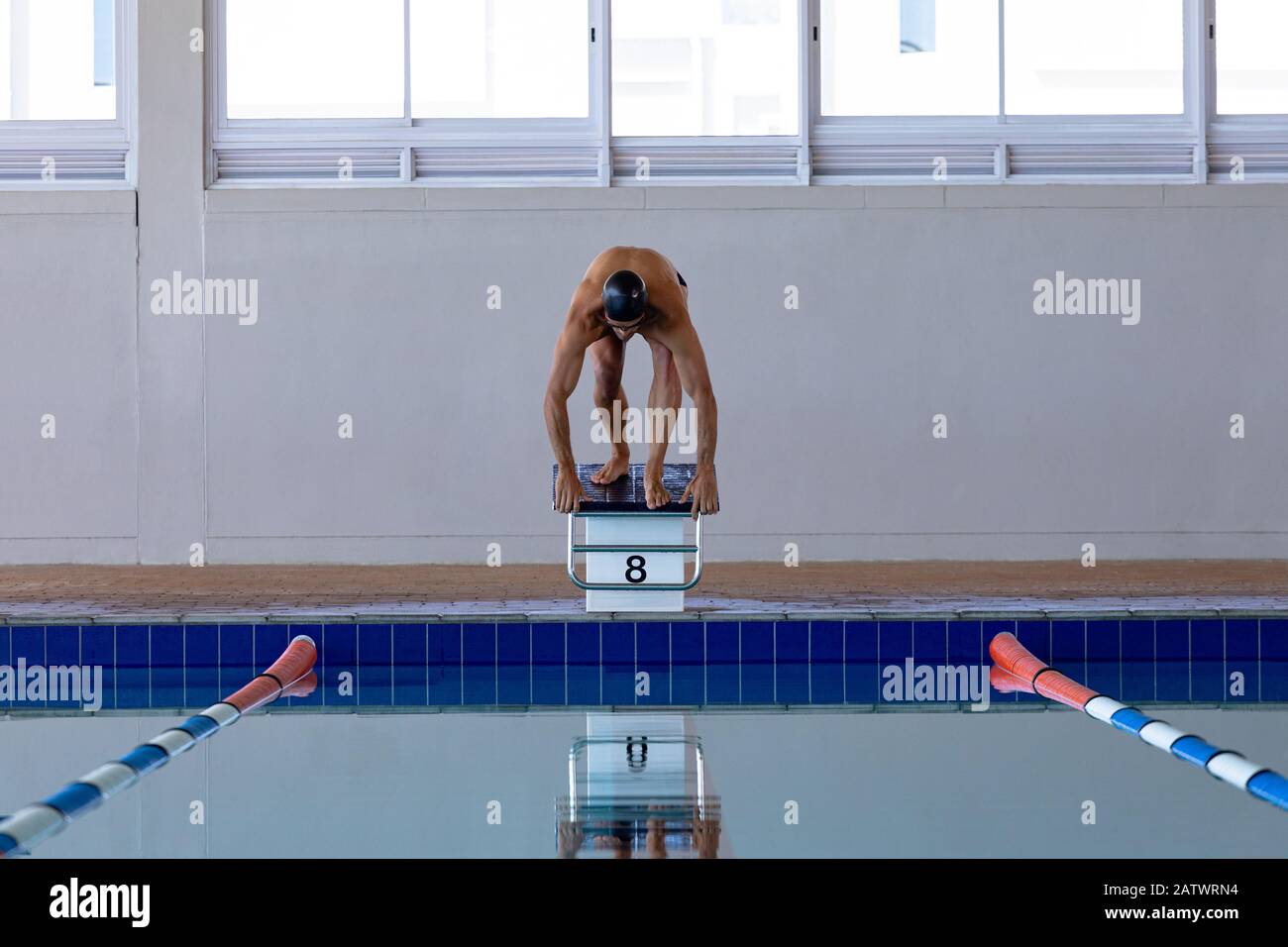 Swimmer ready jump hi-res stock photography and images - Alamy