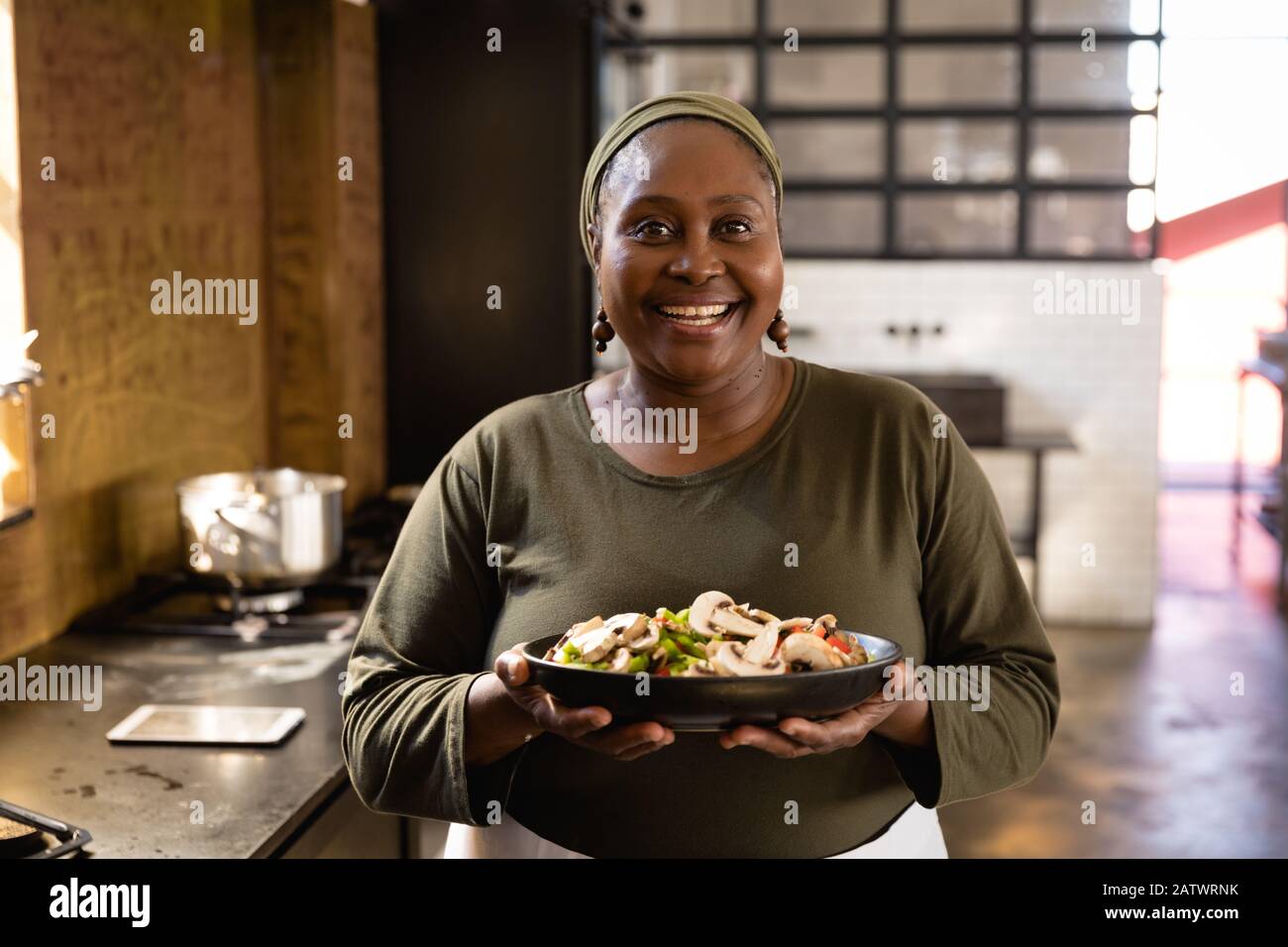 Professional asian cook showing hi-res stock photography and images - Alamy