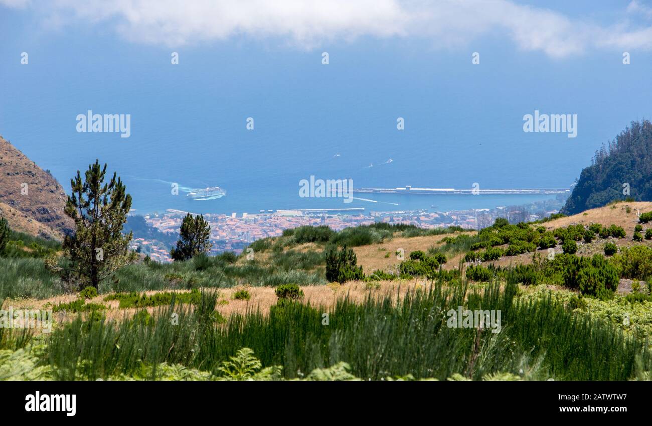 Madeira funchal mountain landscape spectacular view blue sea outdoor ...
