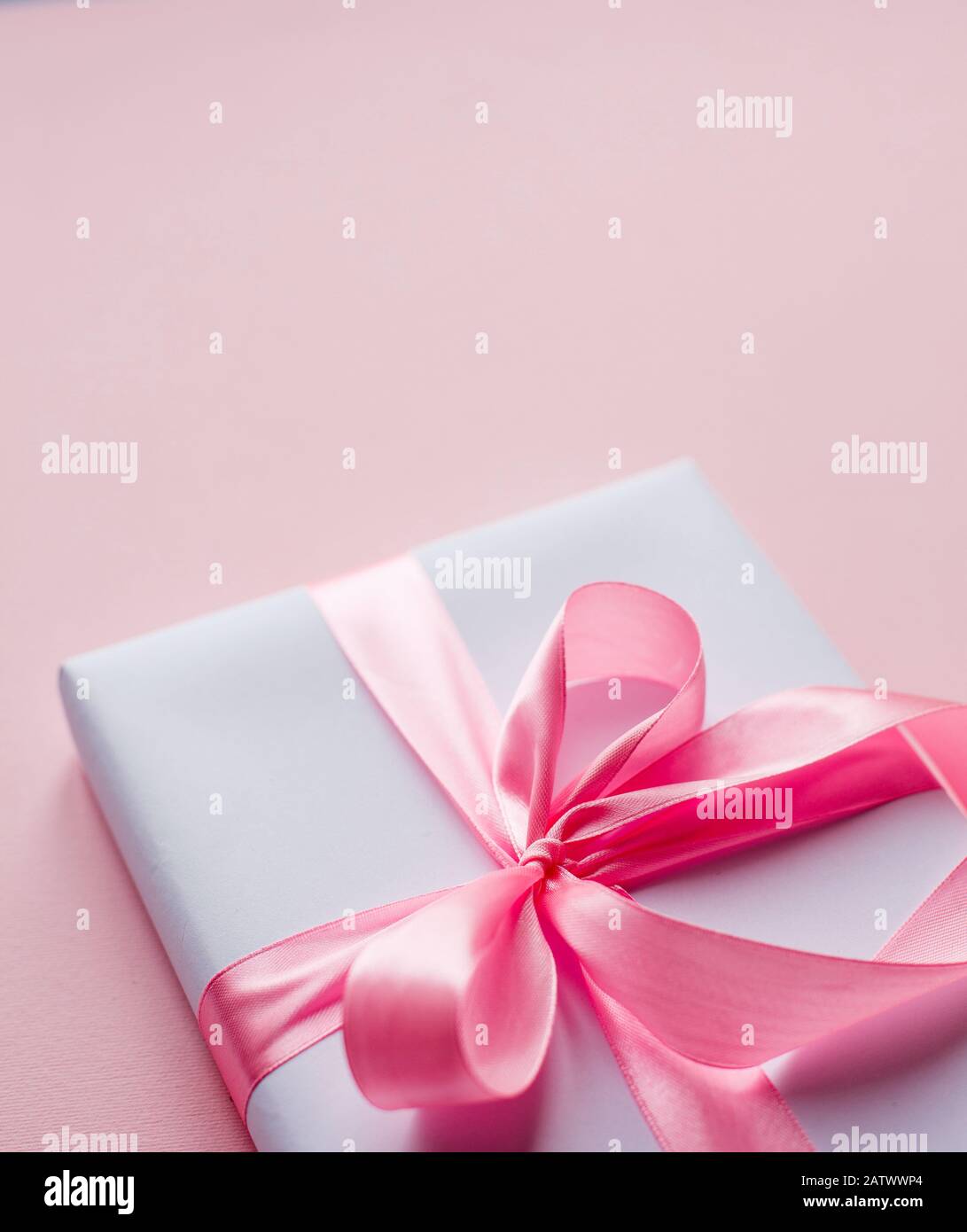 Box place hi-res stock photography and images - Alamy