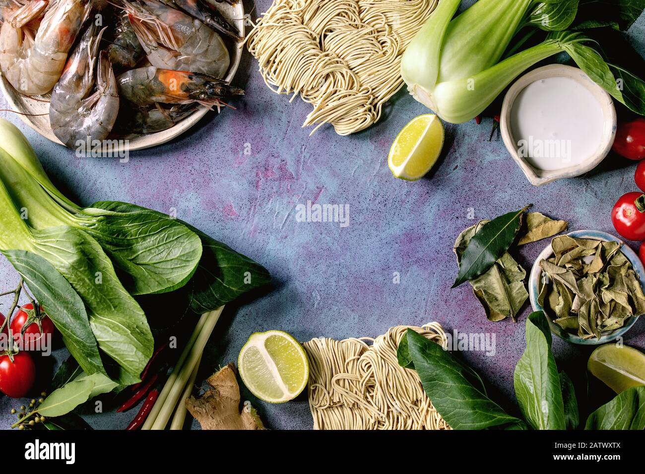 Raw prawns shrimp Stock Photo - Alamy