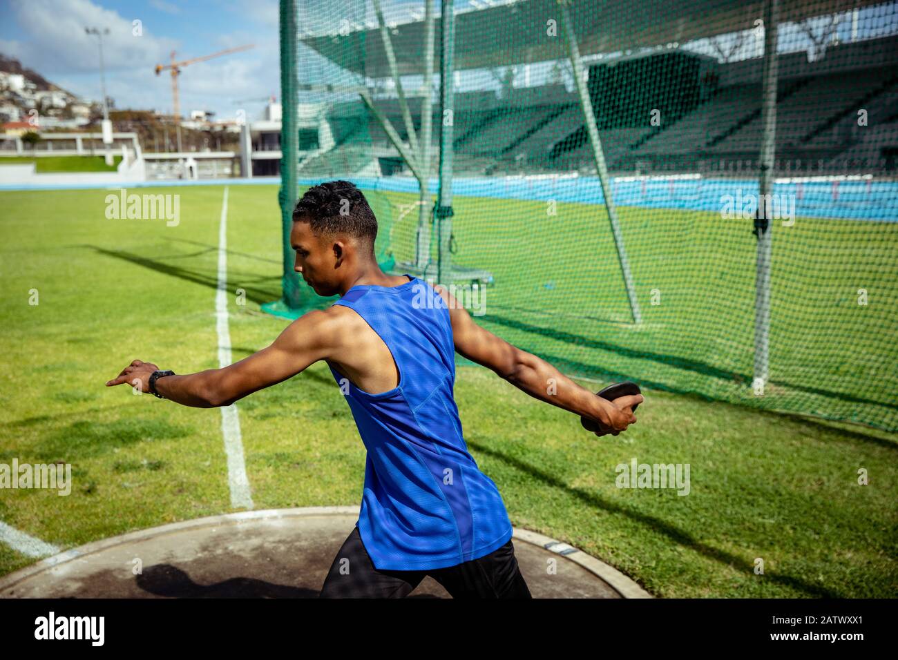 Throwing Disc High Resolution Stock Photography and Images - Alamy