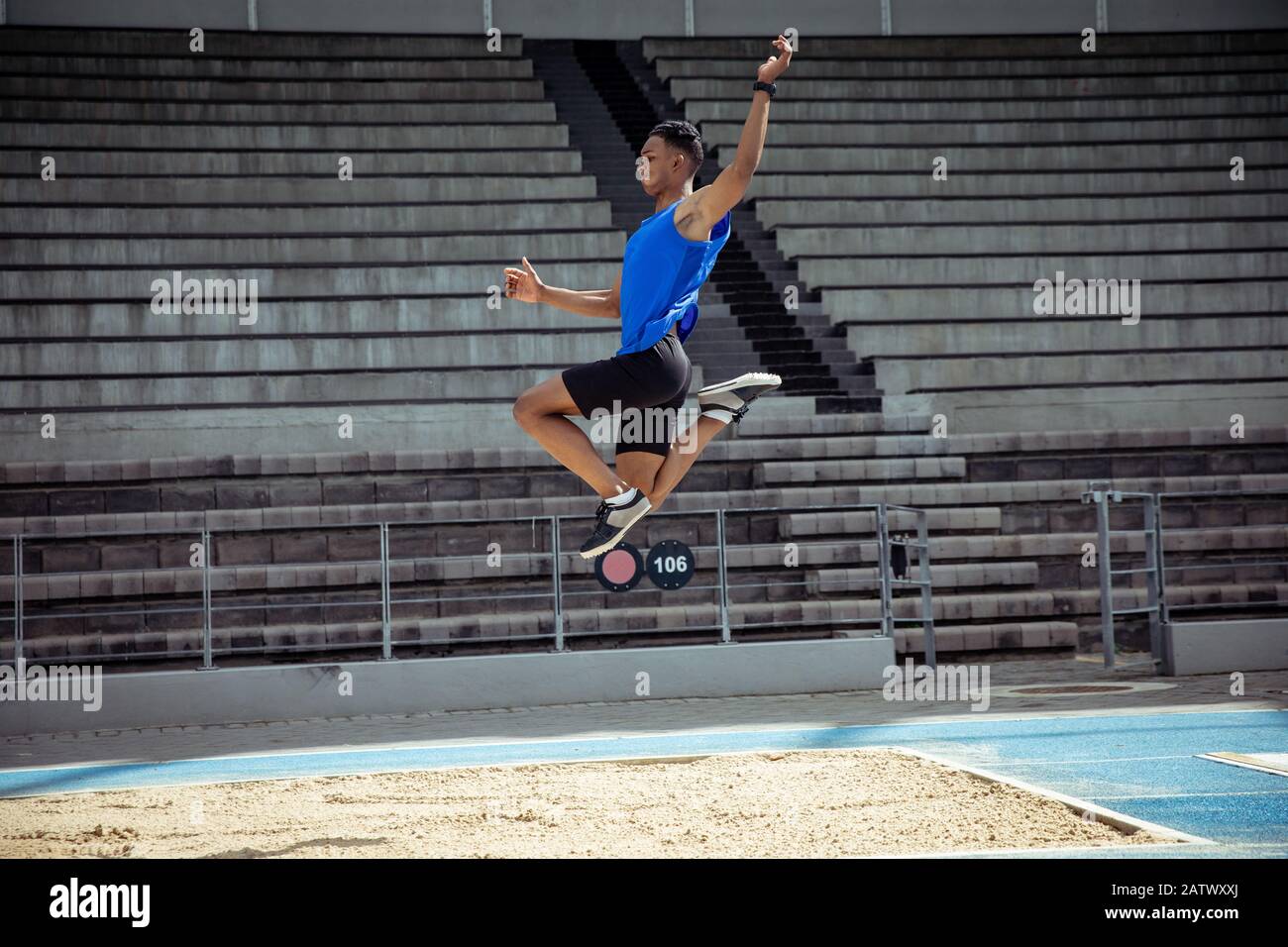 Long jump hi-res stock photography and images - Alamy