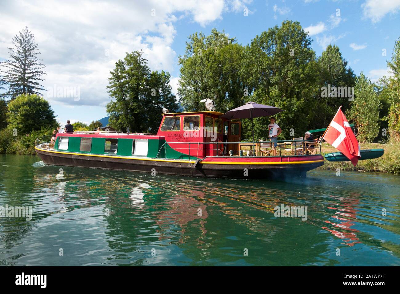 Flying barge hi-res stock photography and images - Alamy