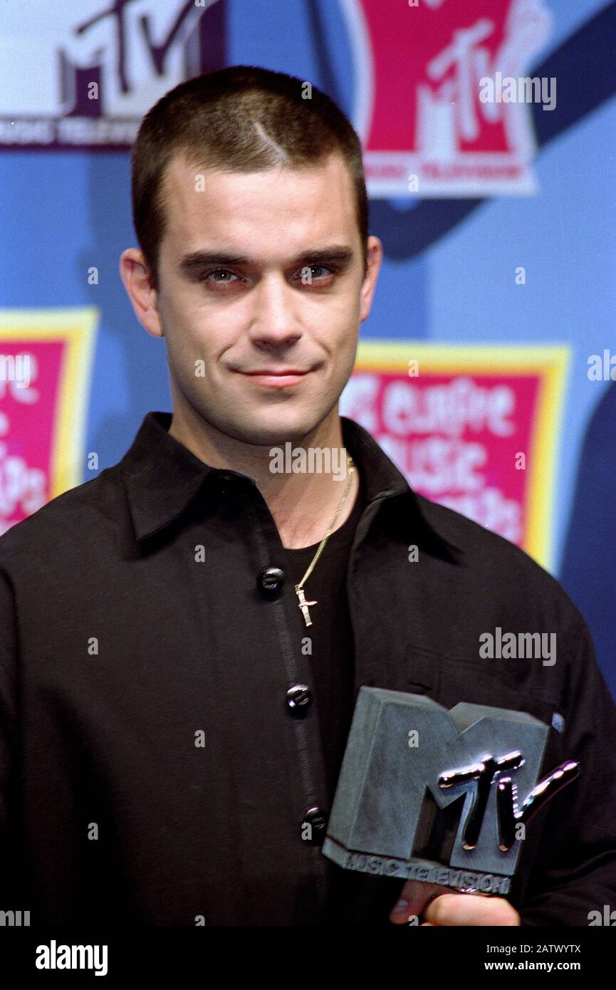 Robbie williams during the mtv europe music awards hi-res stock ...