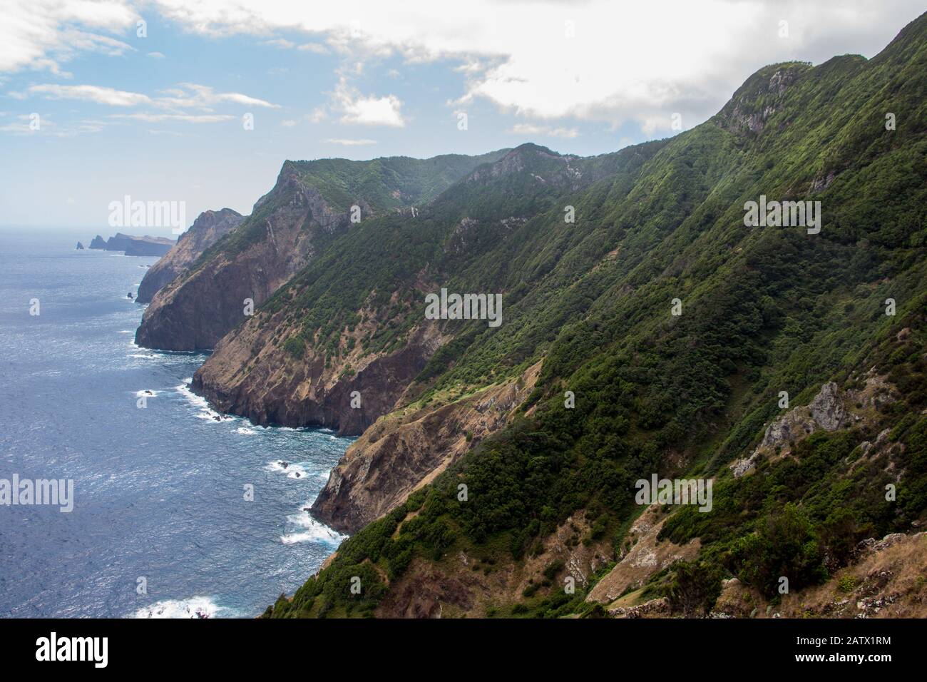 Madeira sea pool hi-res stock photography and images - Alamy
