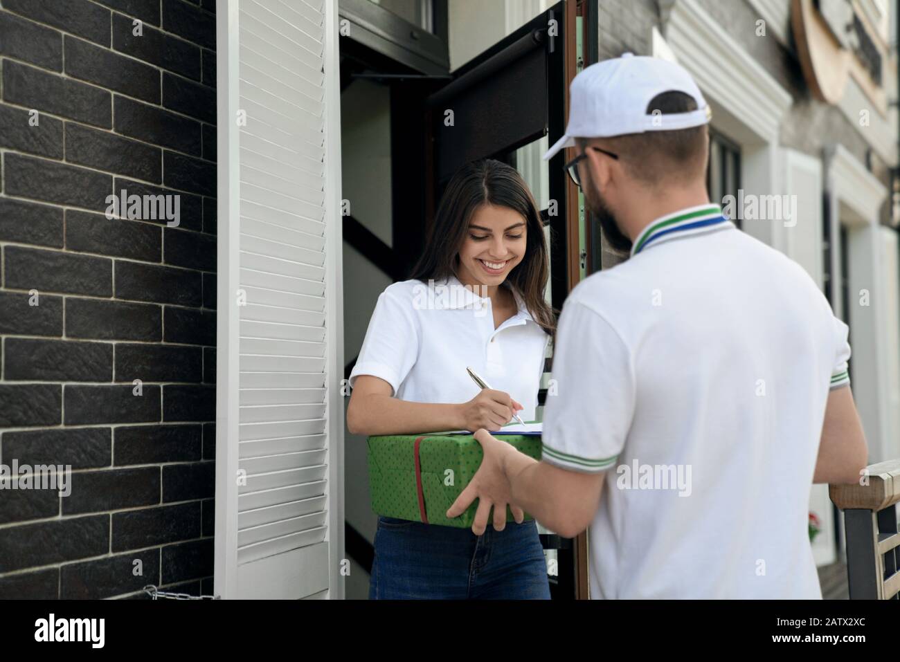 Signing box hi-res stock photography and images - Alamy
