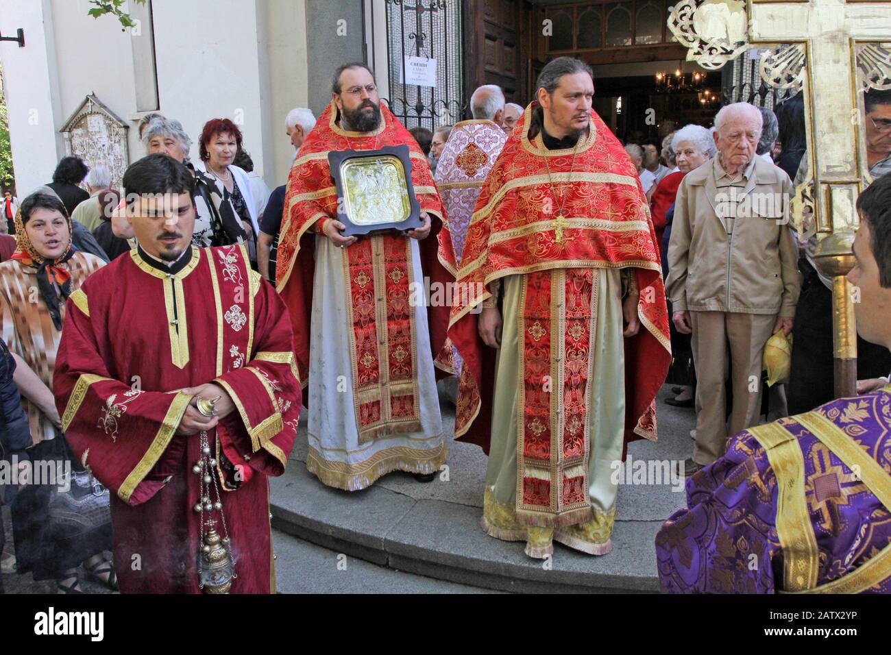 Procession and blessing ceremony hi-res stock photography and images ...