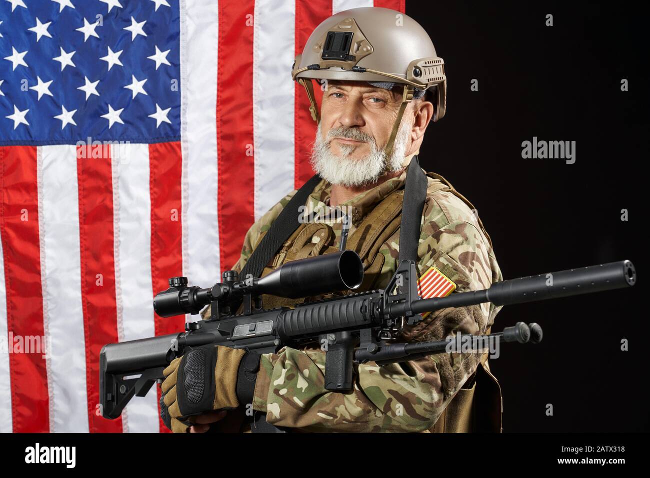 Army soldier holding rifle standing hi-res stock photography and images ...