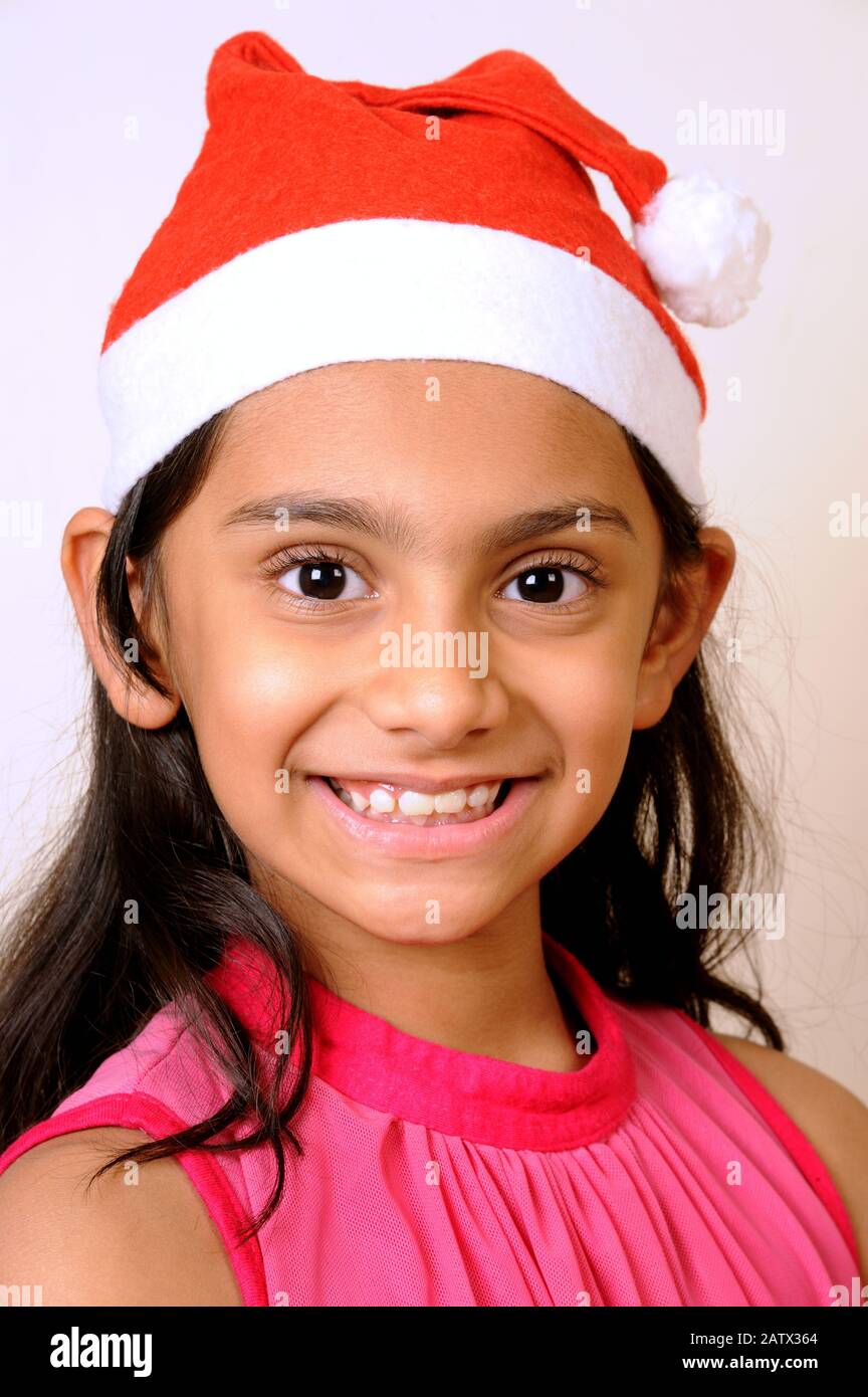 Smiling pretty indian girls face hi-res stock photography and images ...
