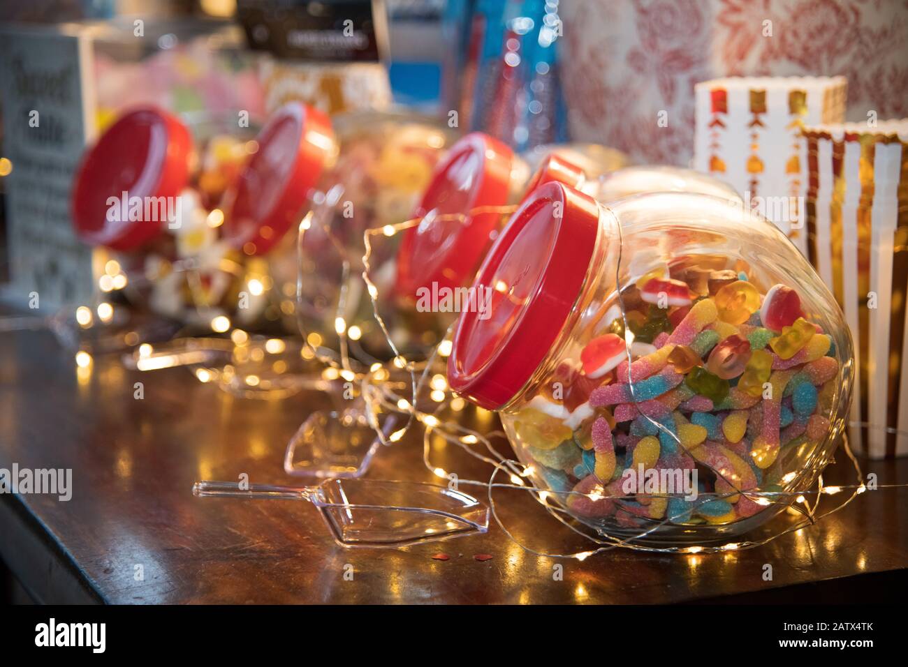 Jars of sweets hi-res stock photography and images - Alamy
