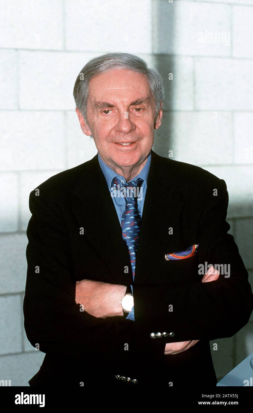 Der Gast Sänger und Schauspieler HARALD JUHNKE in der Musiksendung ...