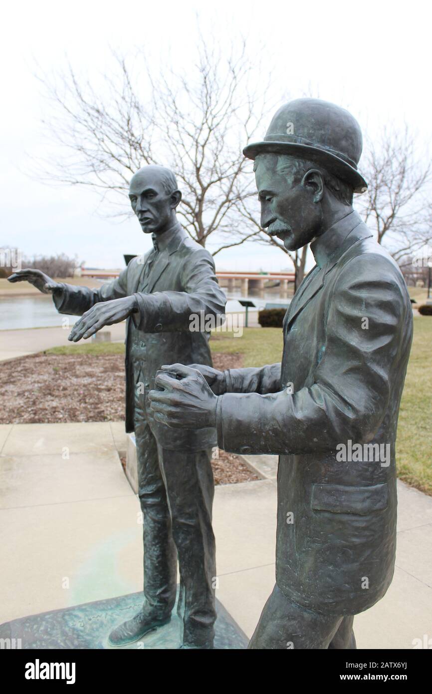 Wright Brothers Statue shows Wilbur explaining "wing warping" to ...