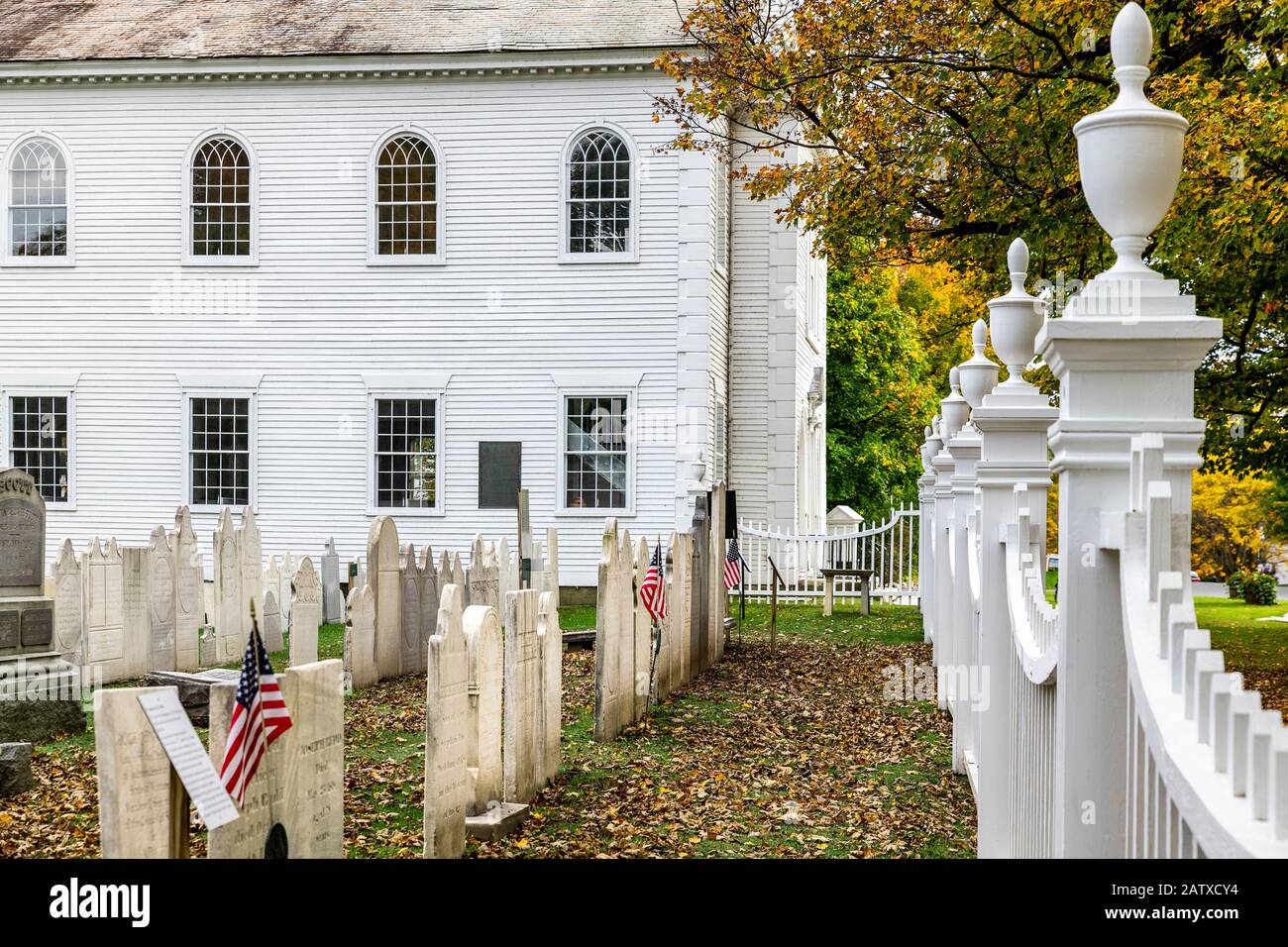 Old congregational church hi-res stock photography and images - Alamy